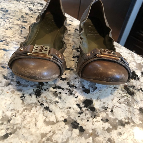 Tory Burch | Shoes | Tory Burch Ambrose Brown Leather Logo Ballet Flats ...
